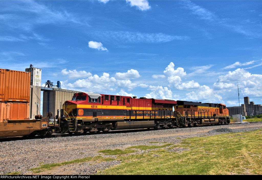 KCS 4814 SB BNSF Fort Worth Sub